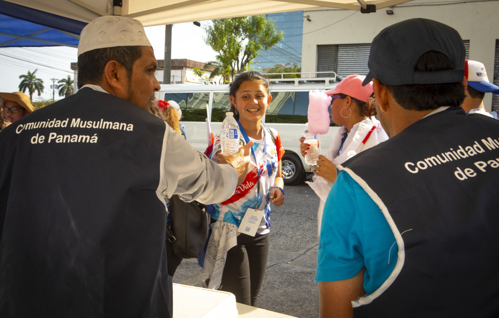 Panama mosque offers free water to World Youth Day pilgrims | National ...