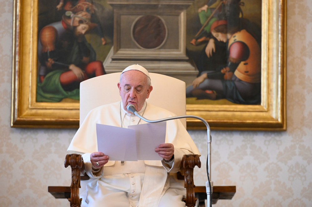 Flush the lies from one's heart to see God, pope says at audience ...