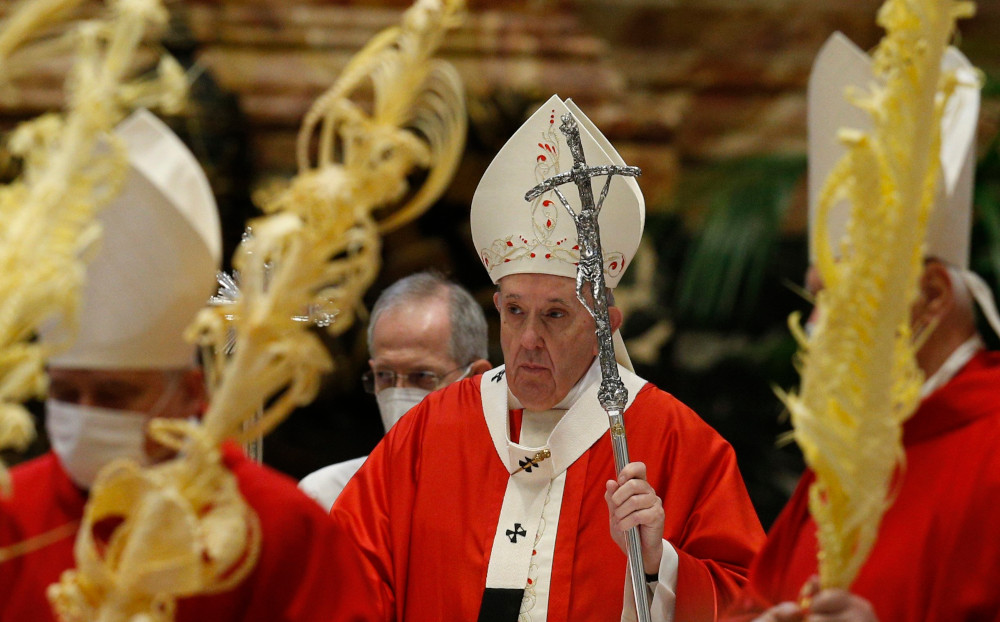 Pope: Jesus takes on human suffering to draw even closer to people ...