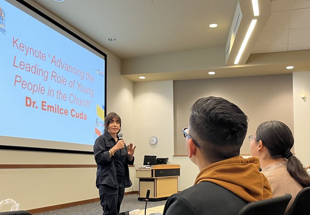 National group highlights ways church can reach Hispanic young adults ...