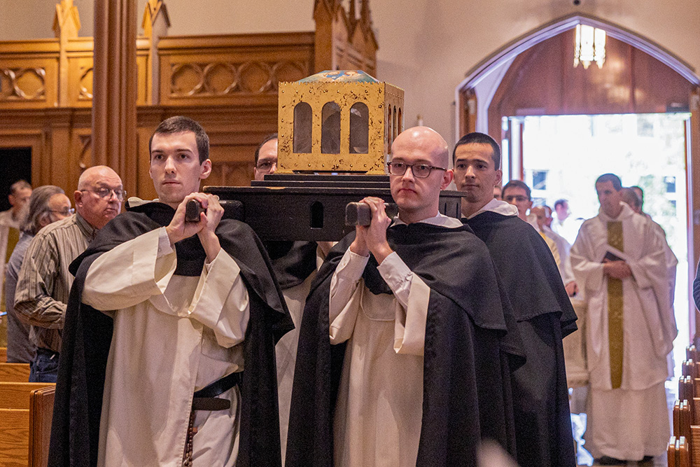 10 seconds with the skull of St. Thomas Aquinas | National Catholic ...