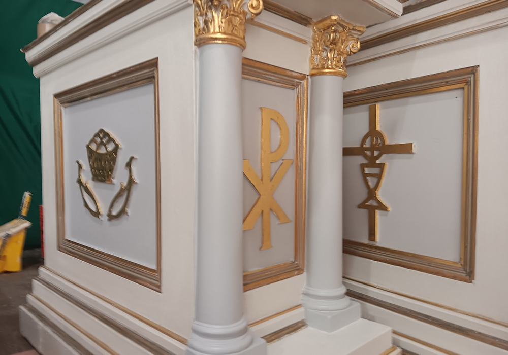 Wrecked Vatican II altar is restored after Latin Mass community in Ohio ...