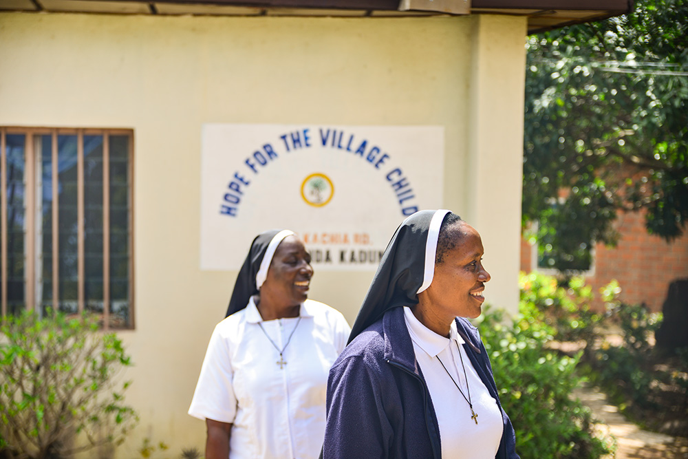Dominican-led foundation brings health care to Nigerian village ...