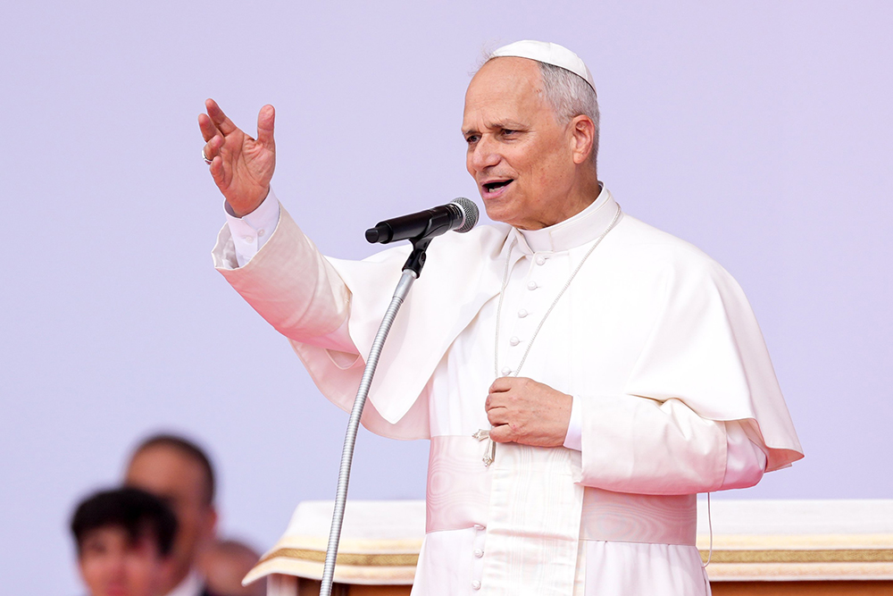 Pope Leo XIV embraces spotlight — and fanfare — at youth Jubilee ...