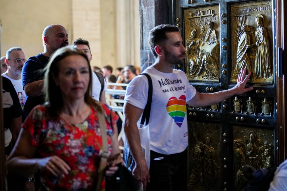 Q&A with Fr. Andrea Conocchia, priest for Rome's transgender community ...