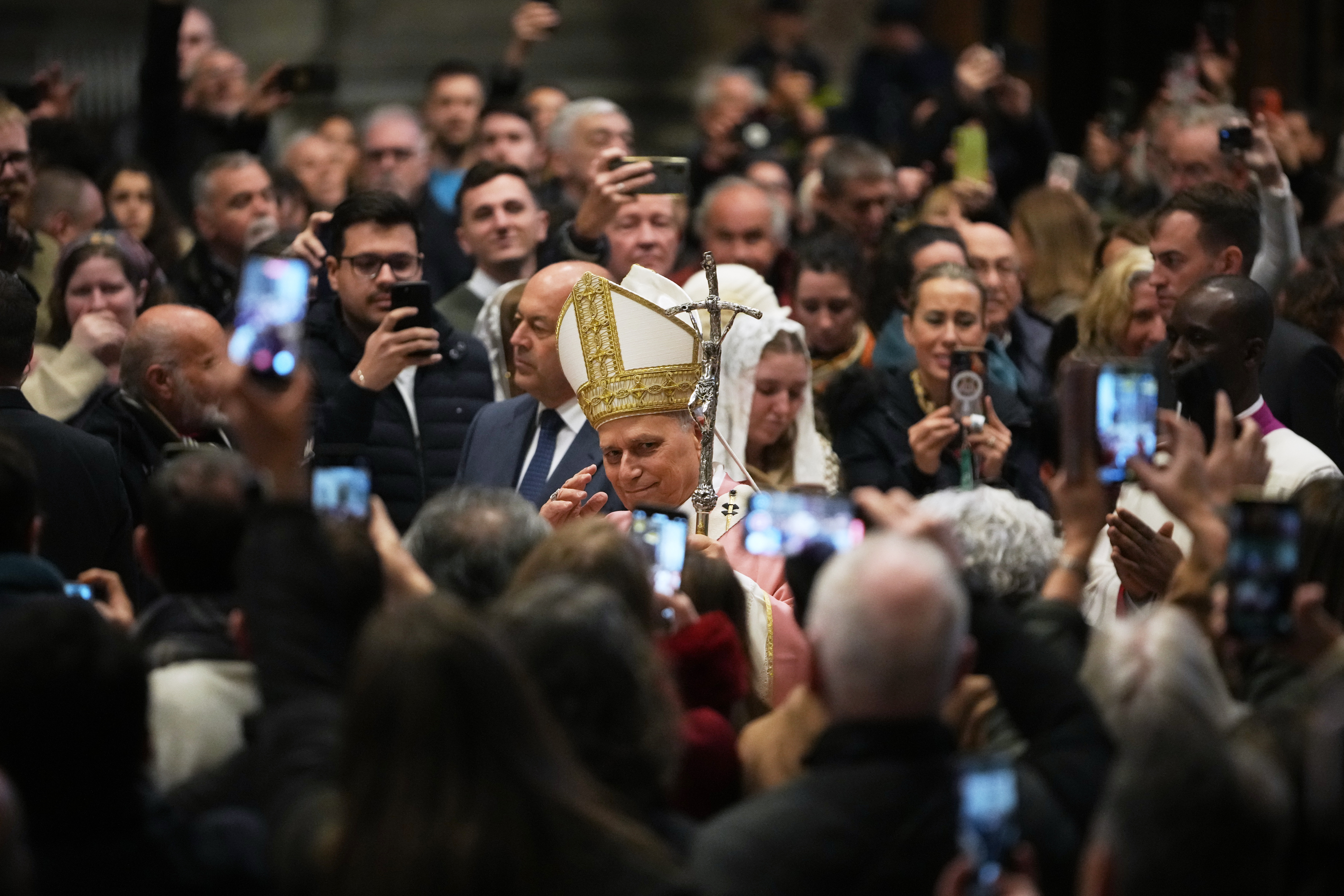 Pope criticizes prison overcrowding during special Mass for inmates ...
