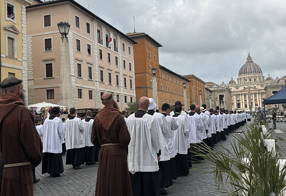 Traditionalist Catholic society announces bishop consecrations in ...