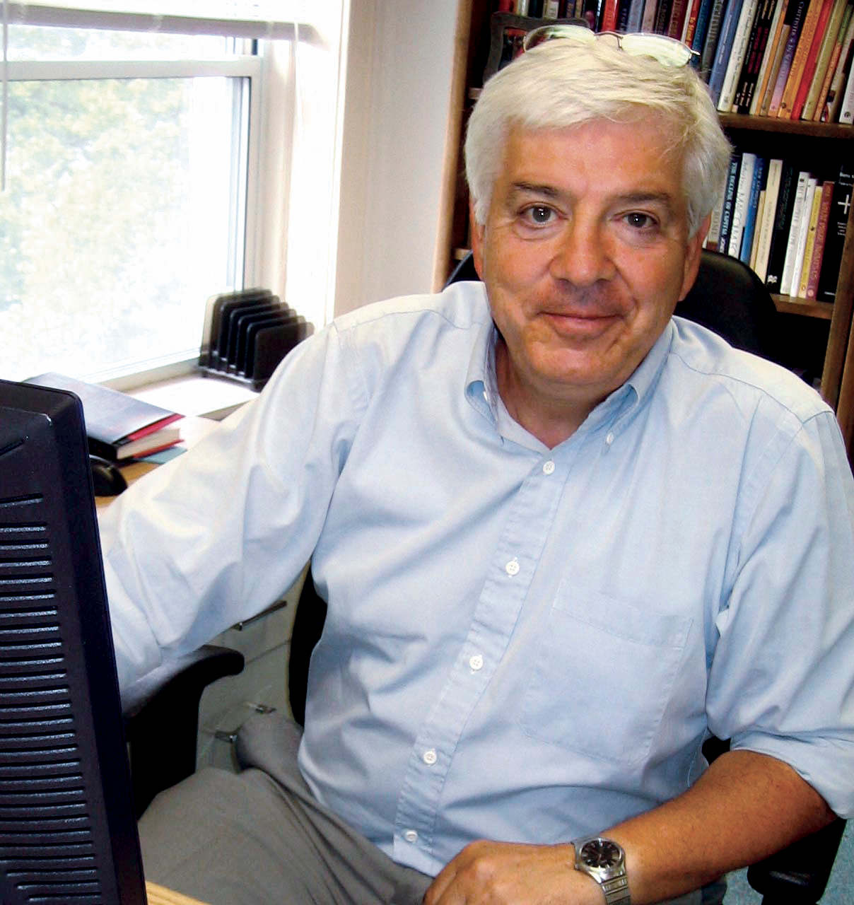 Tom Roberts, longtime NCR editor, retires | National Catholic Reporter