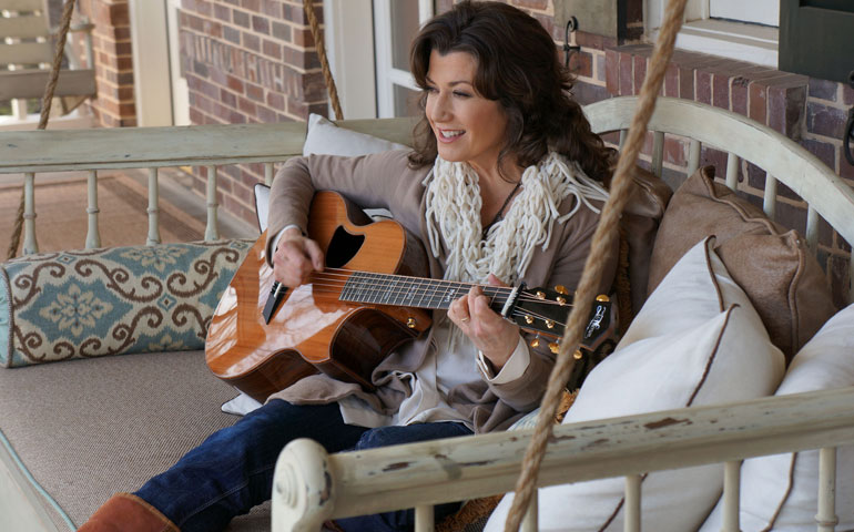 Once a youthful favorite, Amy Grant now reflects wisdom of midlife ...
