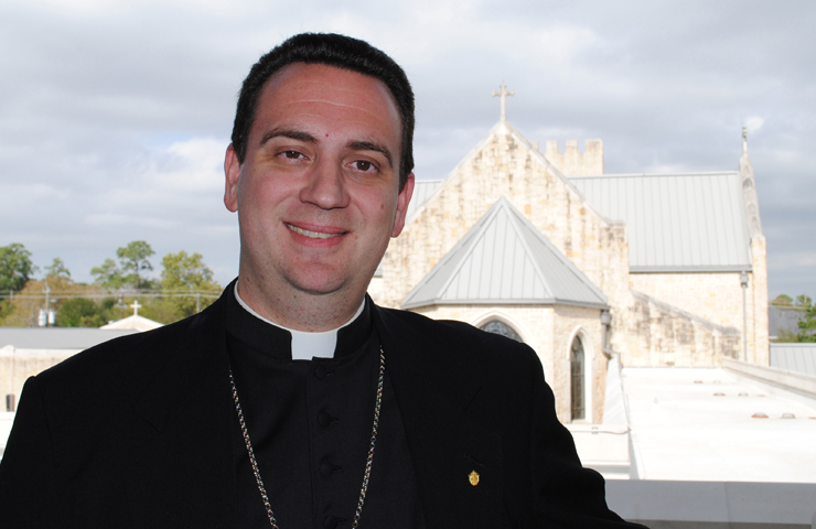 Pope names Vatican official head of U.S. Anglican ordinariate ...