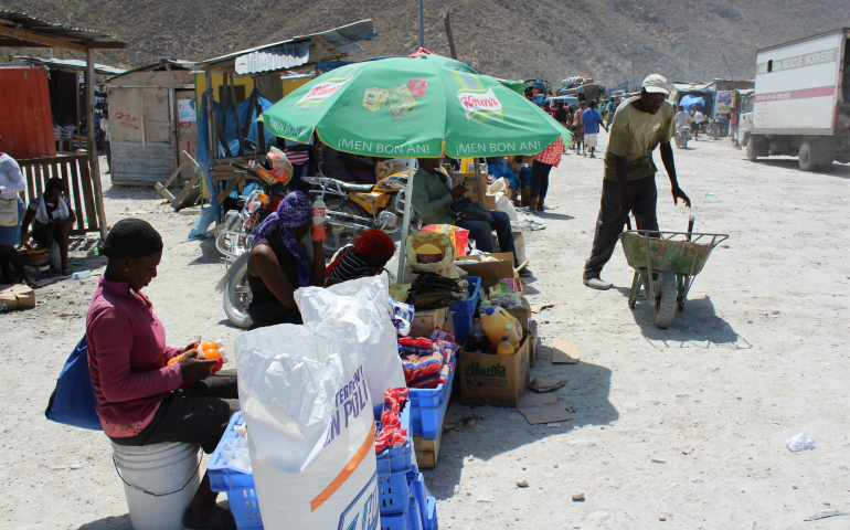 At the Haitian-Dominican border, a ministry to help the displaced who ...