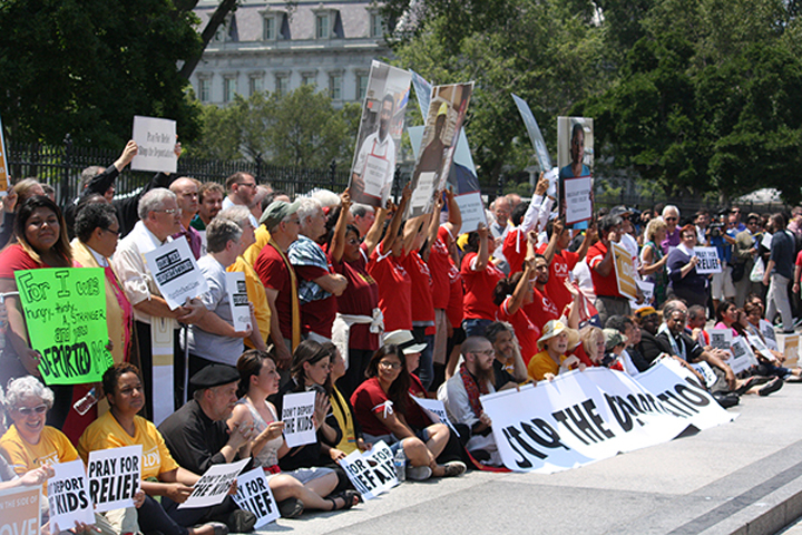More than 100 religious, immigration activists arrested at White House ...