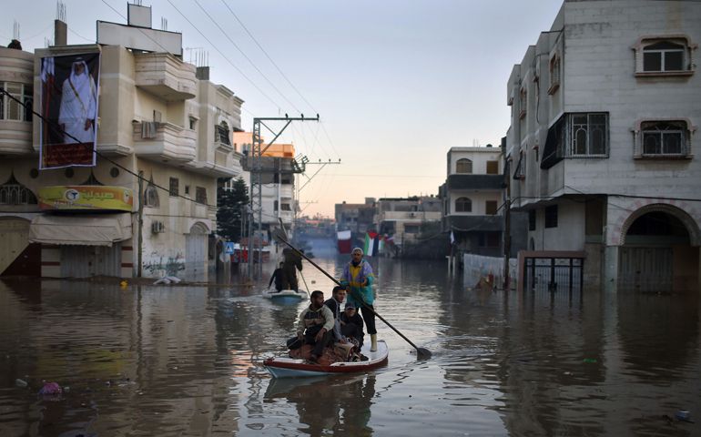 Floods, rain threaten to make Christmas even more difficult in Gaza ...