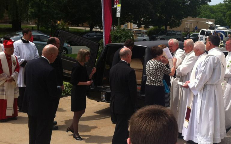 Andrew Greeley's life celebrated in funeral Mass | National Catholic ...