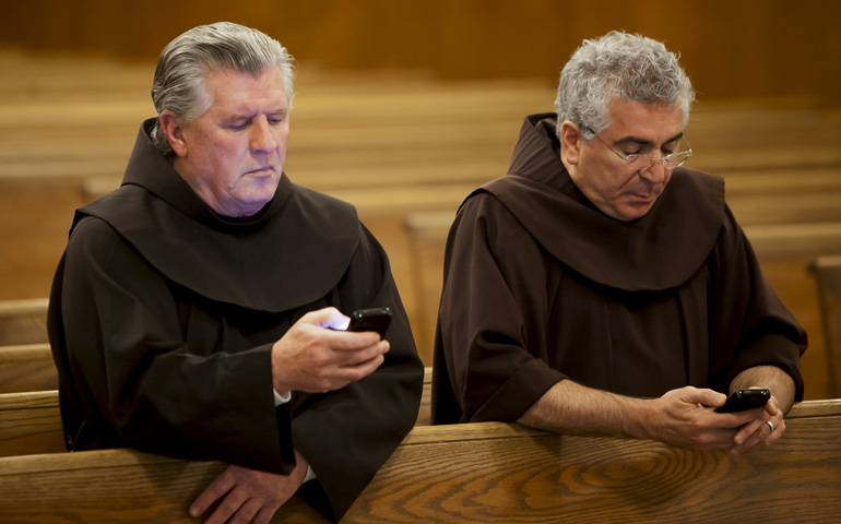 US Franciscan province offers 'text-a-prayer-intention' service ...