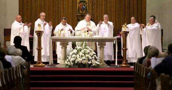 Canadian bishops won't publish new policy on minor protection till 2018 ...