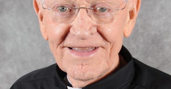 Priest who was former national Renew leader and beloved pastor dies ...