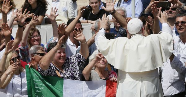 Unity is first sign of true Christian witness, pope says | National ...