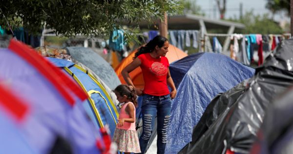 At year's end, humanitarian aid for migrants moves across border ...