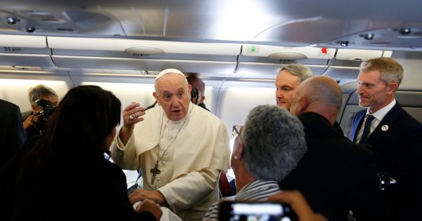 World needs stories of truth, peace, inspiration, pope says | National ...