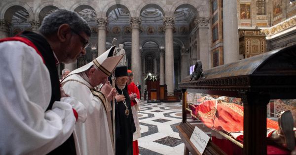 Christian unity requires recognizing, welcoming others' gifts, pope ...