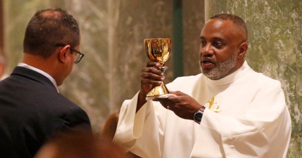 Vatican statistics show continued growth in number of Catholics ...