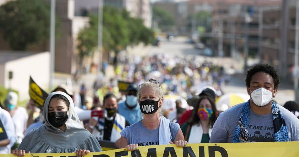 Links: Texas voter suppression; the Times' free speech editorial ...