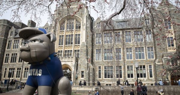 Georgetown suspends law professor over 'lesser' Black woman tweets ...