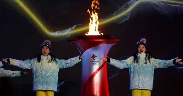 Praying for peace, looking toward Olympics, pope emphasizes unity ...