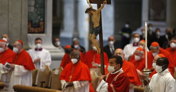 Papal preacher: Jesus calls everyone to repent, turn swords into ...