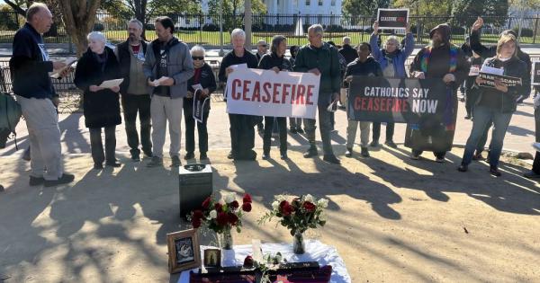 Outside White House, Catholic protesters urge Biden to support cease ...