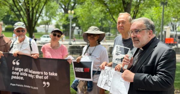 Catholic Bishop joins cease-fire prayer vigil protesting weapons for ...