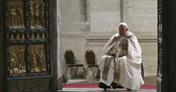 Pope opens 2025 Jubilee dreaming of 'new world where peace and justice ...
