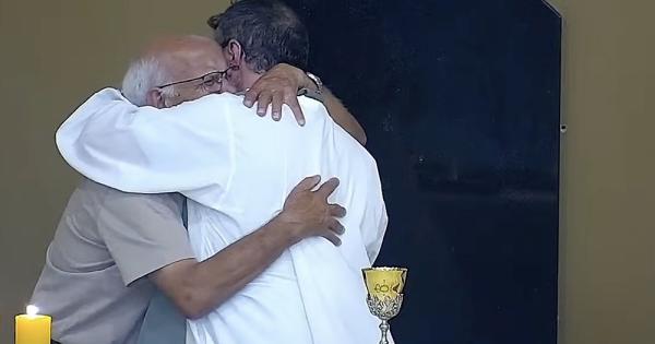 In Brazil, images go viral after priest interrupts Eucharist to comfort ...