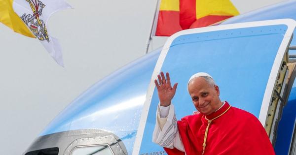 Pope Leo arrives in Spain pushing back on polarization amid rising far ...