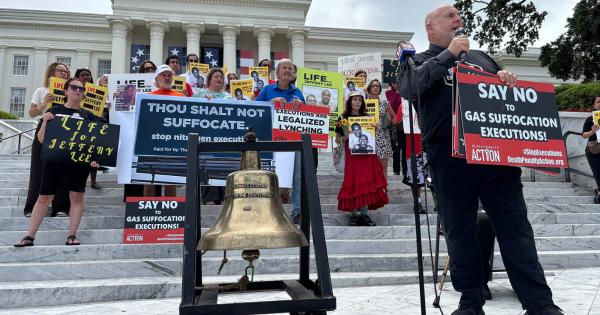 Supreme Court stops execution of inmate who became a ministry leader on ...