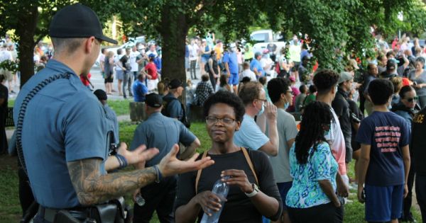 Kansas City unity march held to bridge divide between police ...