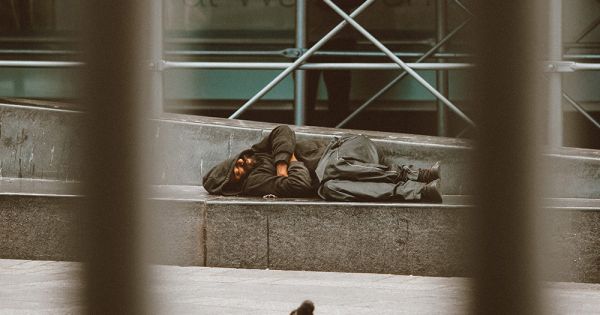 New book examines the religious lives of people without homes ...