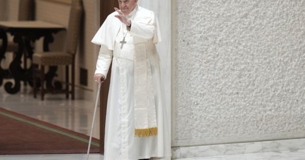 Pope Francis meets transgender guests of Rome church | National ...