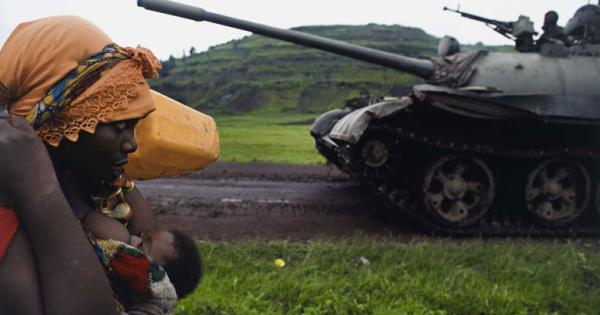 Chilling exhibit confronts war's combat, aftermath through a lens ...