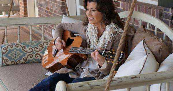 Once a youthful favorite, Amy Grant now reflects wisdom of midlife ...