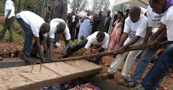 Pope apologizes for Catholics' participation in Rwanda genocide ...