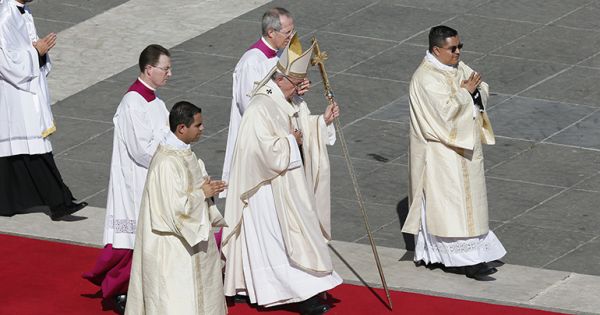 Pope canonizes seven saints who 'fought the good fight of faith ...