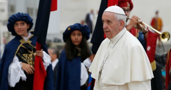 Pope: Christians fight evil with love, sacrifice, never with violence ...