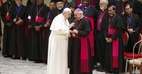 Pope: Families need fathers who guide, love them through thick and thin ...