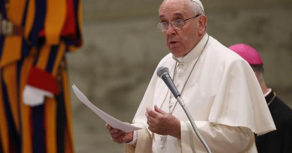 Pope to dads: Play with your kids, be strong, loving, moral role models ...