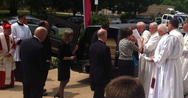 Andrew Greeley's life celebrated in funeral Mass | National Catholic ...