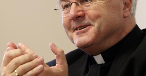 Recently retired Dubuque archbishop to testify in sex abuse cases ...
