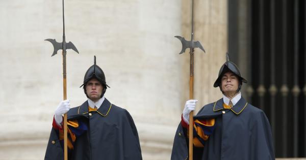 Pope launches alarm, tells Vatican security force to be 'gossip police ...