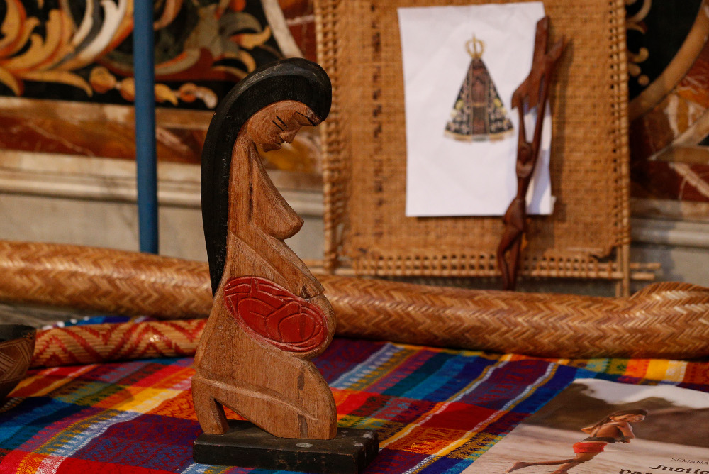 Pope Francis apologizes 'as bishop of Rome' for vandalism of indigenous ...